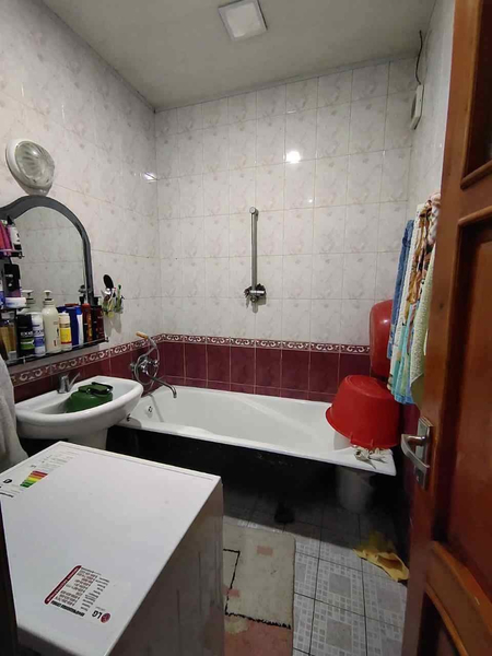 Юнусабад 9 квартал 3/3/9 (82²) продаётся квартира