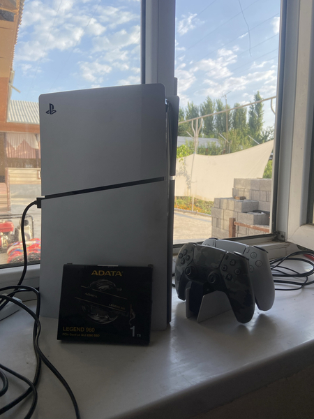 PlayStation 5 slim diskovodli