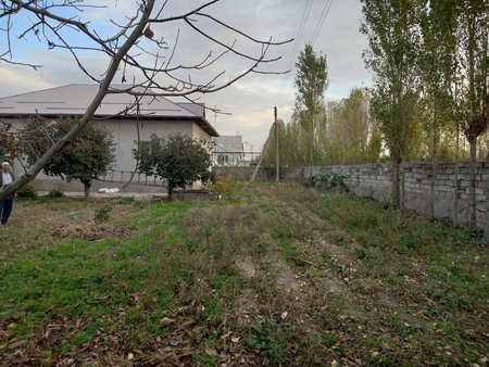 Hovli Srochni sotiladi