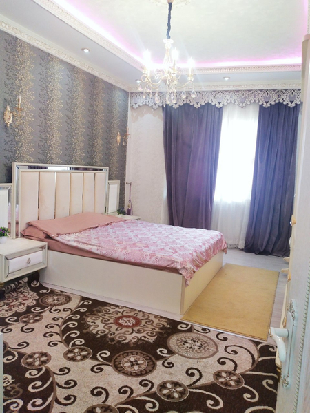 Срочно! Шофайз махалла.  3,4 сотох, 5 хона, 2 этаж, 2 санузел, бассейн