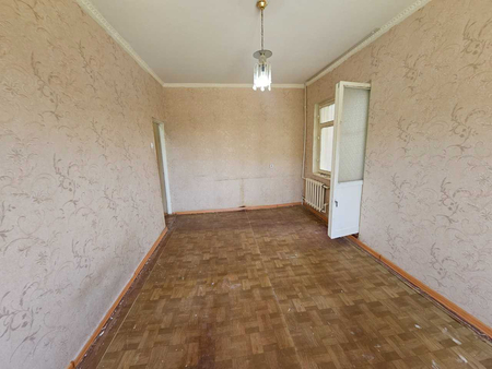 1 xonali 48m² 3-qavat sotiladi