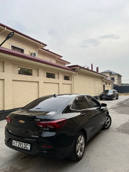 Продается Onix Premier 2 (первая партия) 2023 года, черного цвета