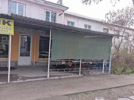 Choyhona sotiladi