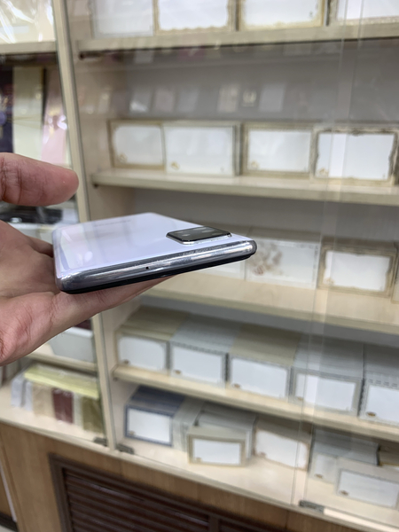 Samsung A71 6/128 ideal