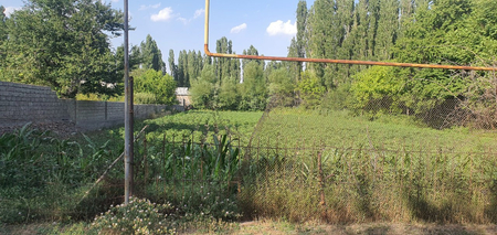 Yer sotiladi 30 sotix 2ta 15 dan