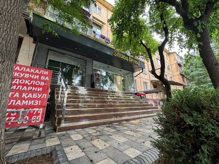 Продаётся офис 160м2 17 квартал/ Парламент