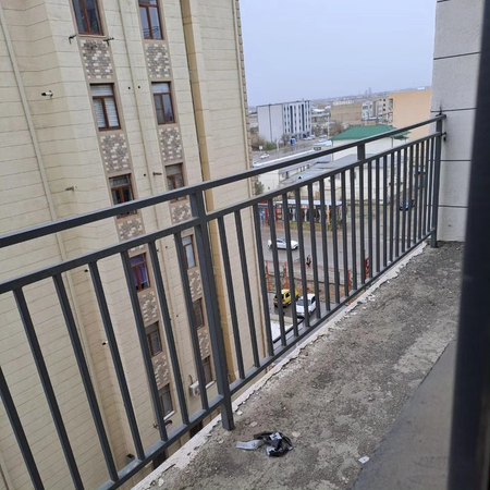 Maxosa tamonda yangi qurilgan kirpichniy domdan kvartiralar …2xonali 7