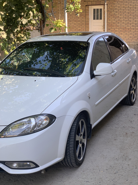 Chevrolet Jentra srochna sotiladi .