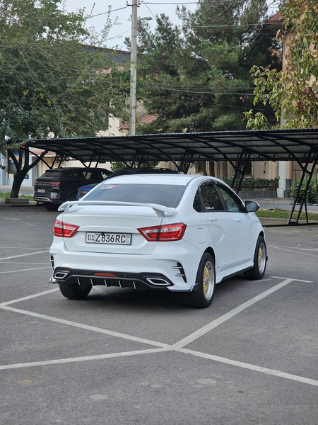 Lada Vesta 1.6 механика 2020 года