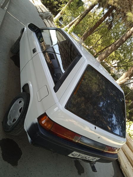 Sotiladi tayota 1987 yil