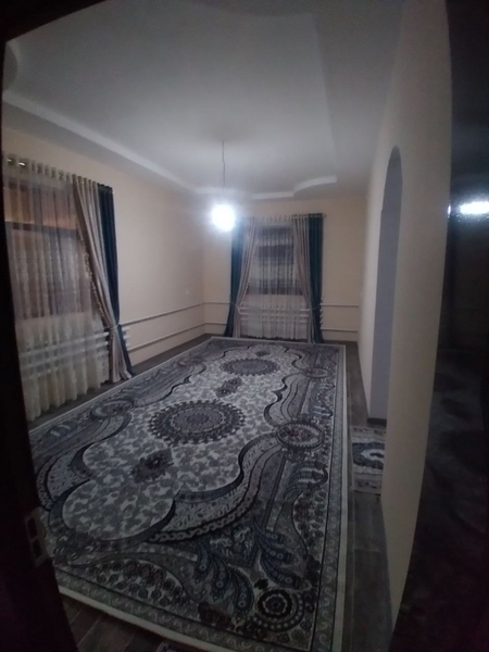 Яҳши янги намунали уй ховли ижарага берилади 5 хонали