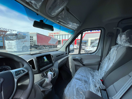 Jac Sunray minibus