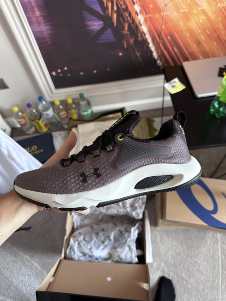Кроссовки Under armor. Us 9.5 Original100%. Бесплатная доставка