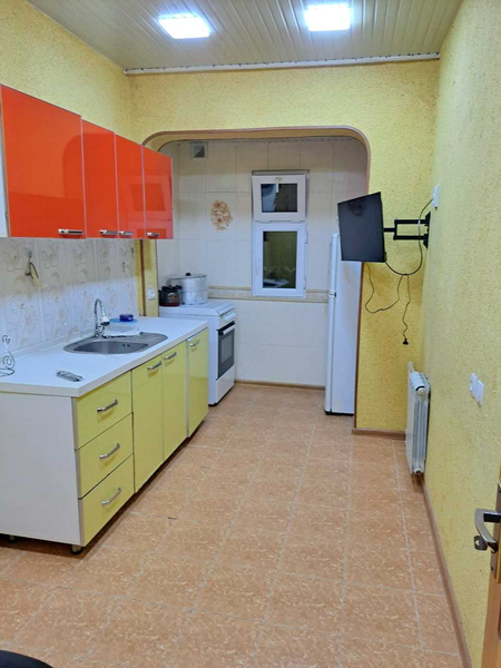 СРОЧНО Продается 3 ком квартира средний ремонт УзБум ул Фергана Йули