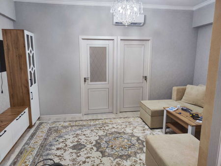 Двух комнатная квартира, рядом со станцией метро 