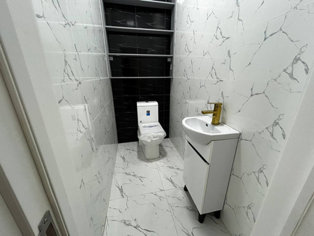 продается квартира 3/5/6 - 75м² на массив. Феруза