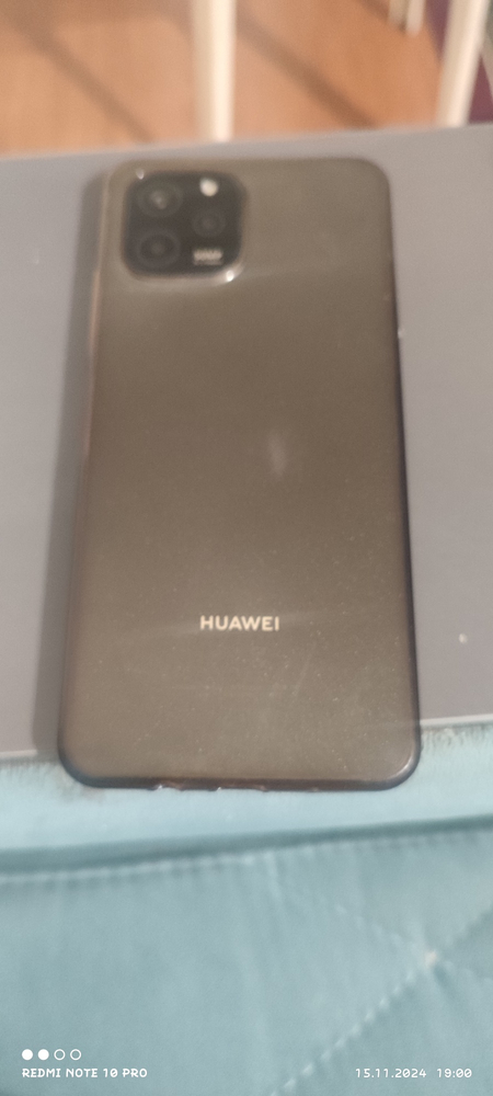 Продается телефон HUAWEI