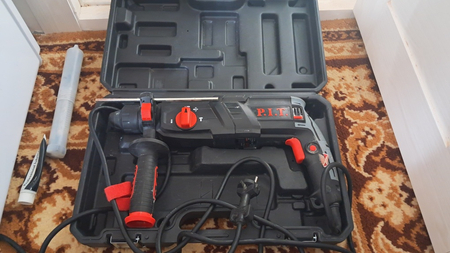 Перфоратор P.I.T 1050 ватт,