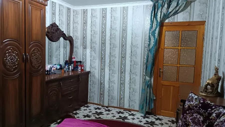 3 xonali uy sotiladi narsalari bilan