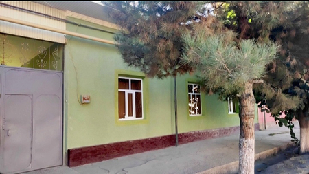 Ховли сотилади Кармана Али Кущчи кучаси 30-уй,