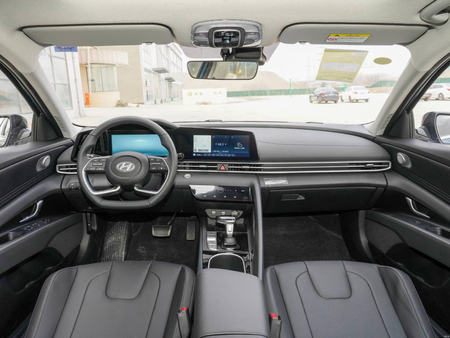Hyundai Elantra flagship (full)