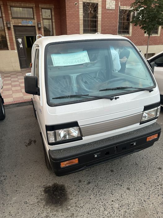 Labo 2024  kecha salondan chiqdi 8050