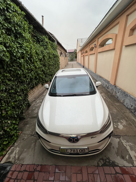 Baic eu5 elektromobil