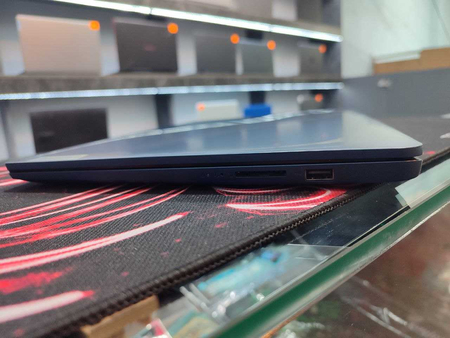 Офисный ноутбук Lenovo Ideapad Intel Celeron N4020