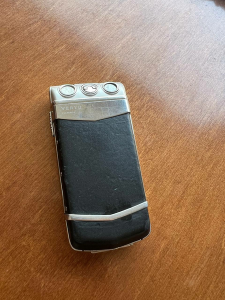 Vertu constellation Ayxta