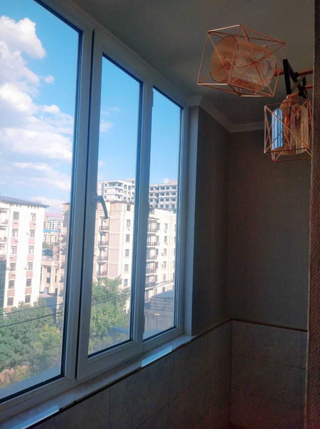 Продается однокомнатная в двух на улице Бабура