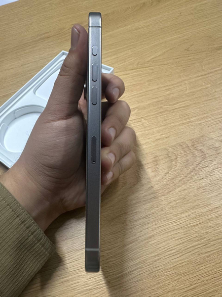 Продается Iphone 15 Pro Max 256GB