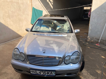 Mersedes Benz W203 C 240 сотилади