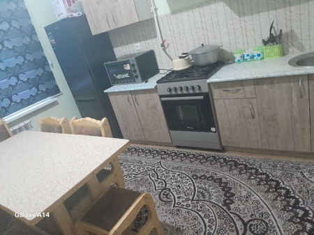 Корасув массивда 2хонали квартира сотилади барча кулайликларга ега