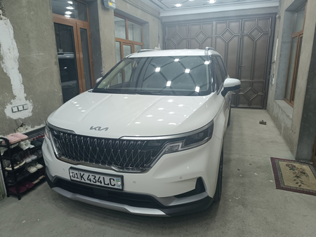 Kia Karnaval sroʻchne sotladi