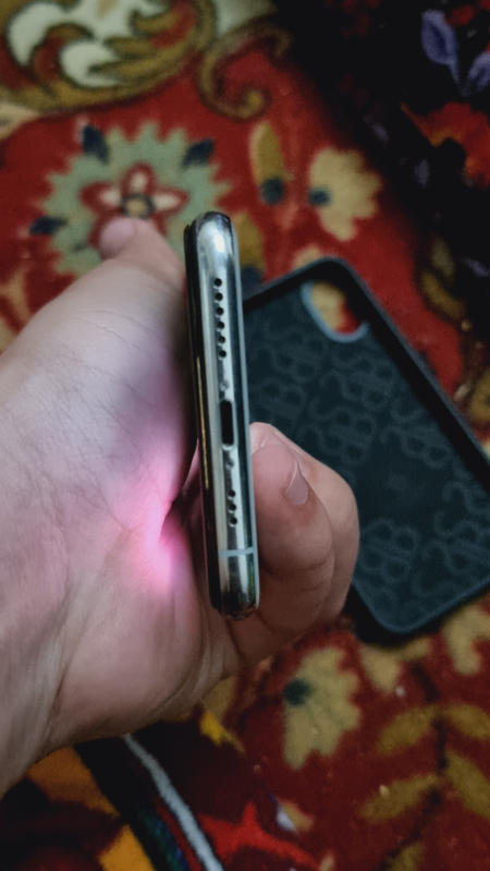 IPhone XS  Sotiladi > Kelishamiz