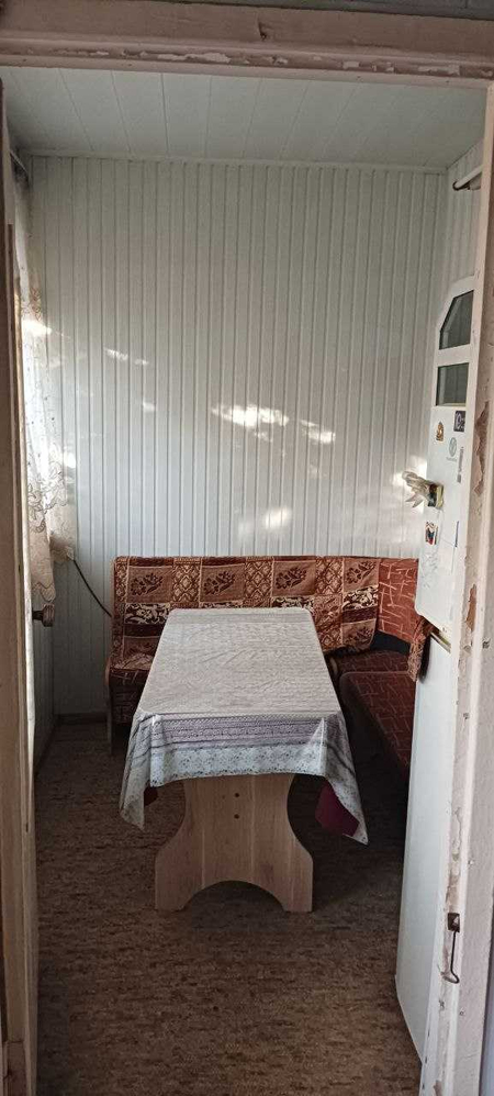 Янгиюль, Ортикова, ор-р ГАИ, 2в3/3/4 кирпич, среднее состояние 50 м²=