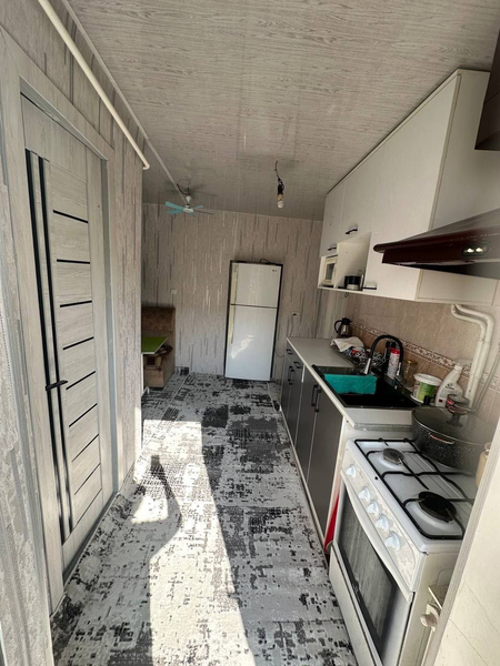 Dombrobodda uchaska sotiladi 1.7 sotok 4 xona
