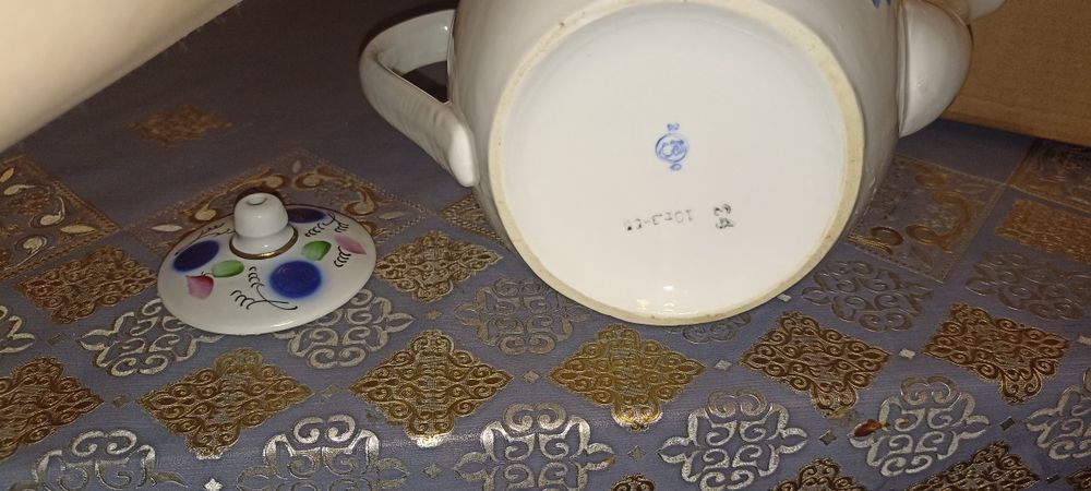 Продаю советский заварочный чайник