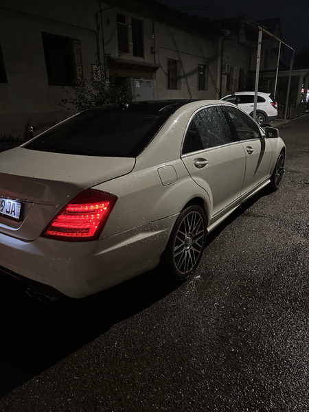 Mercedez Benz S-Class