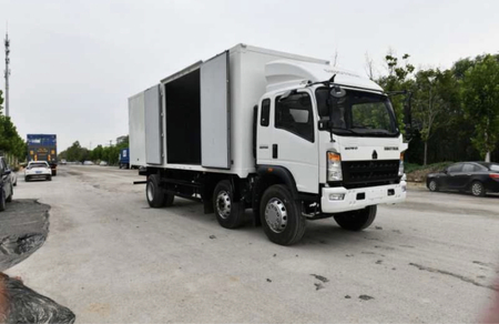 Автофургон SINOTRUK HOWO H3 6x2 в наличии