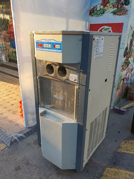 Muzqaymoq aparat frazer 220w