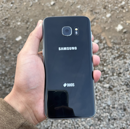 Samsung S7 Edge 32 gb ideal srochno sotiladi