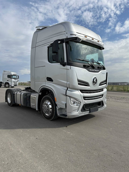 Тягач SACMAN X6000 на заказ