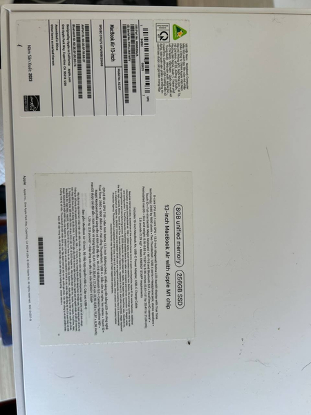 MacBook sotiladi