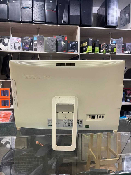 Monoblok Lenovo 19,5