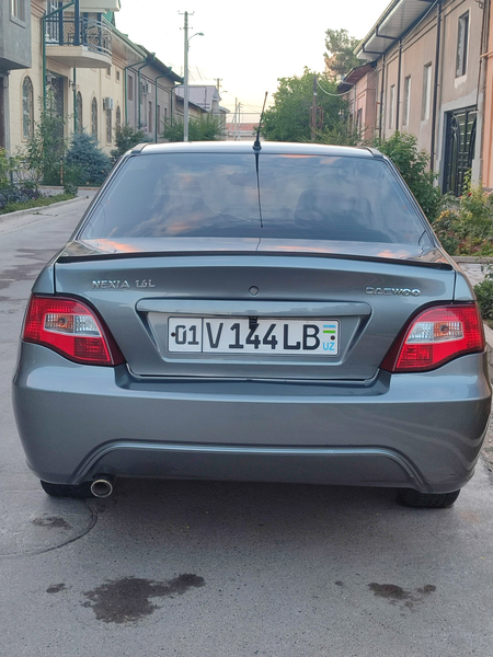 Srochno Nexia 2 sotiladi