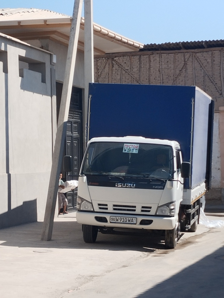 ISUZU 2010 yil prabegi 360000