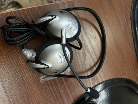 Веб-камера Logitech C270 HD 720p+наушники с микрофоном