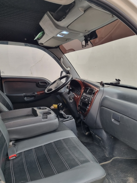 Kia bongo 3 2010 yil