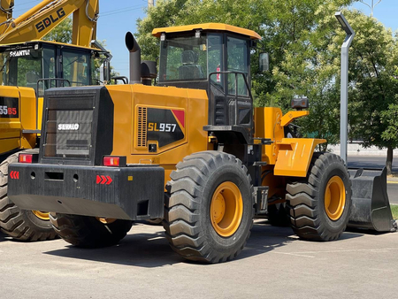 Фронтальный погрузчик SEVALO SL957